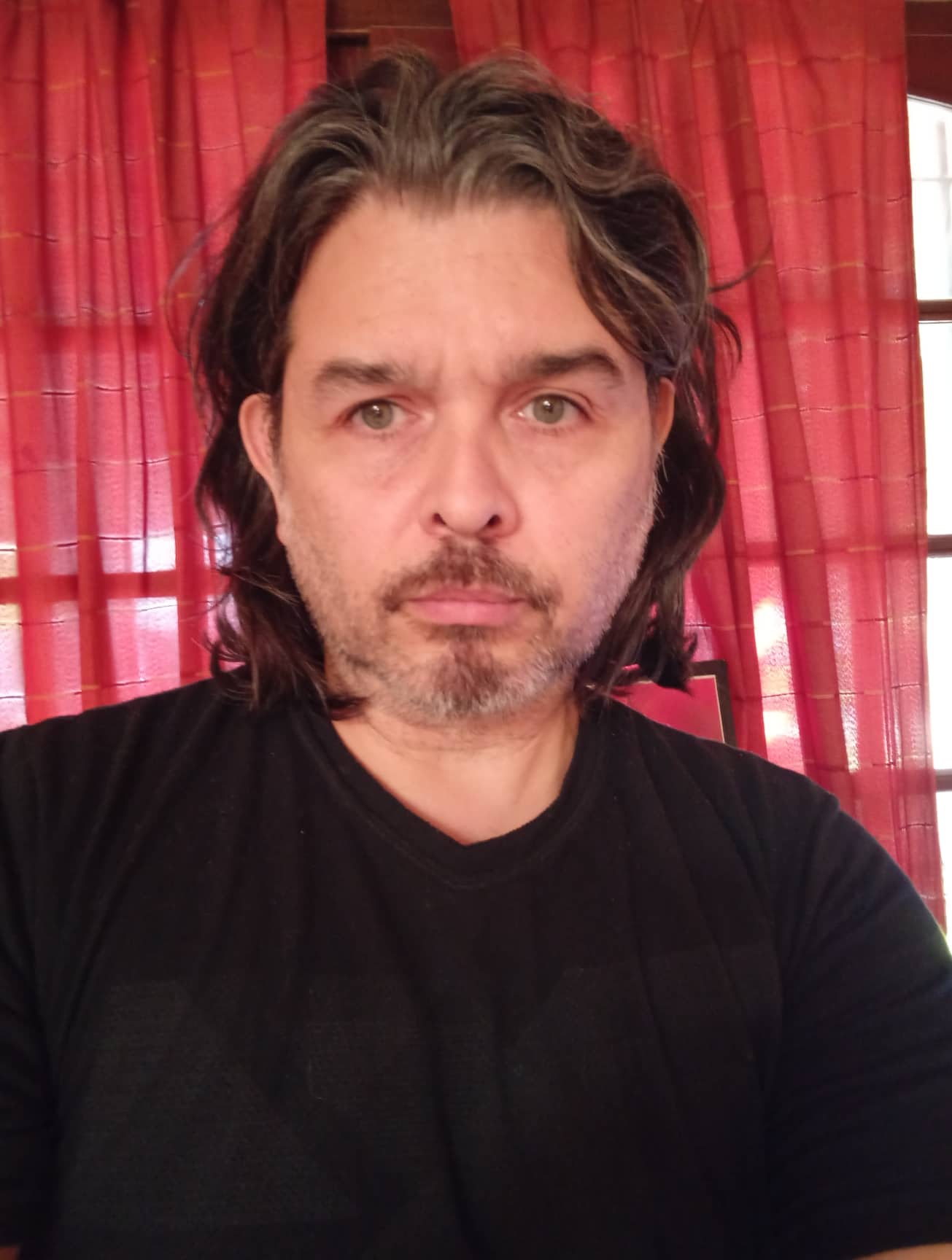REPORTAJE CABALLEROS – Por La Strega – HOY: Daniel Acosta (The Dakota ...